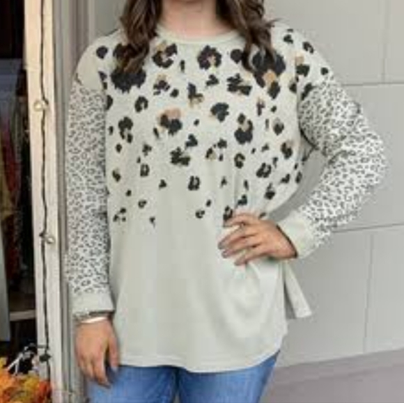 easel | Tops | Easel Juliette Top Animal Print Leopard Medium New ...